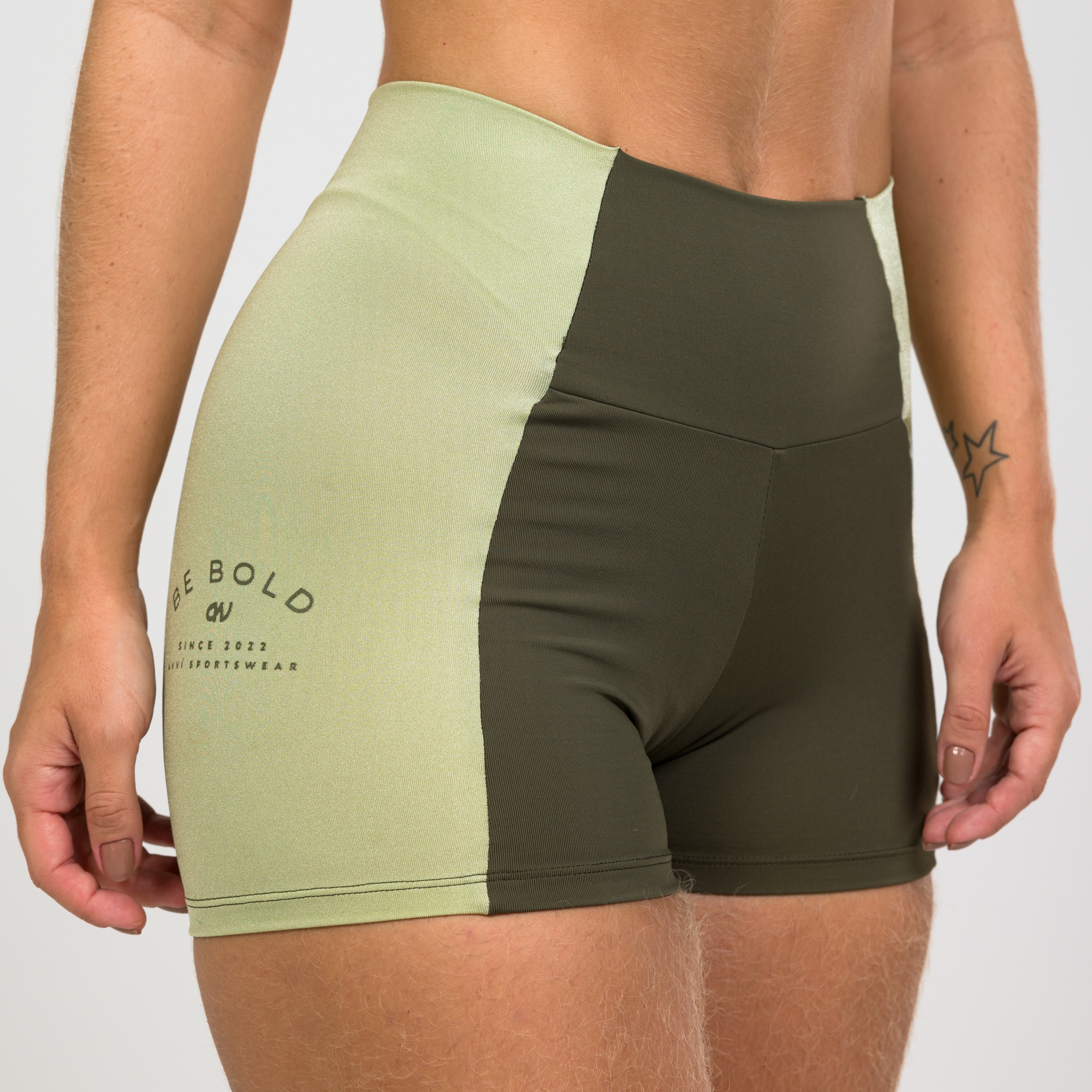 Short Bold Oliva - Avvi